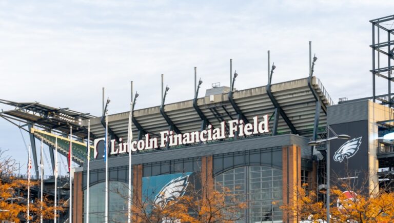 See Where Lincoln Financial Field Ranks in Beer Prices Among All NFL ...
